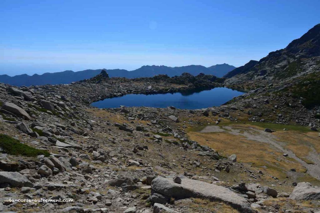 Randonnée en Corse - Monte Renoso et le Lac de Bastani Randonnée en Corse - Monte Renoso et le Lac de Bastani